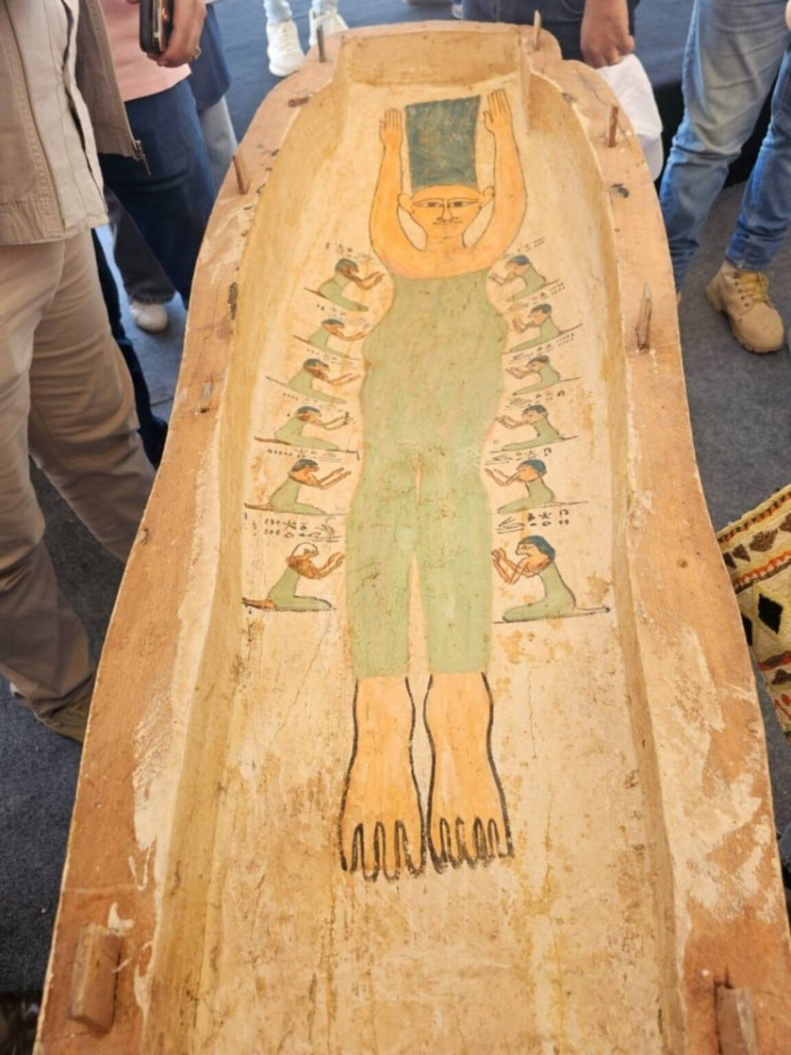 Painting resembling Marge Simpson found in 3,000-year-old tomb – Novelando