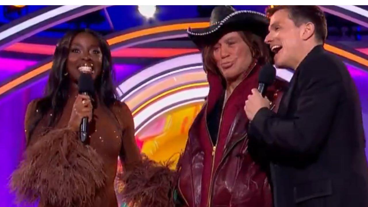 Mickey Rourke critiqué pour son comportement gênant envers l’animatrice ...