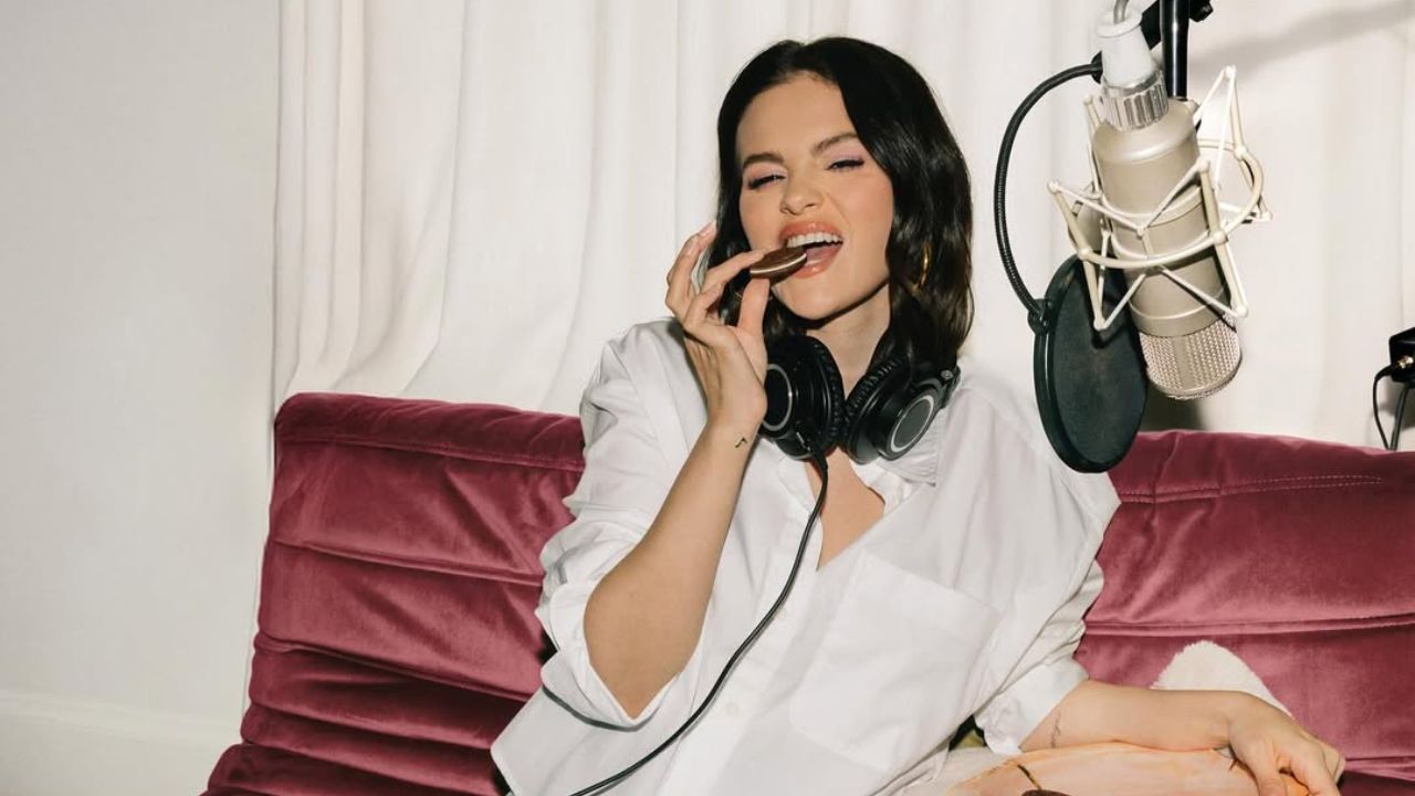 Selena Gomez announces new Oreo flavor in collaboration with the brand