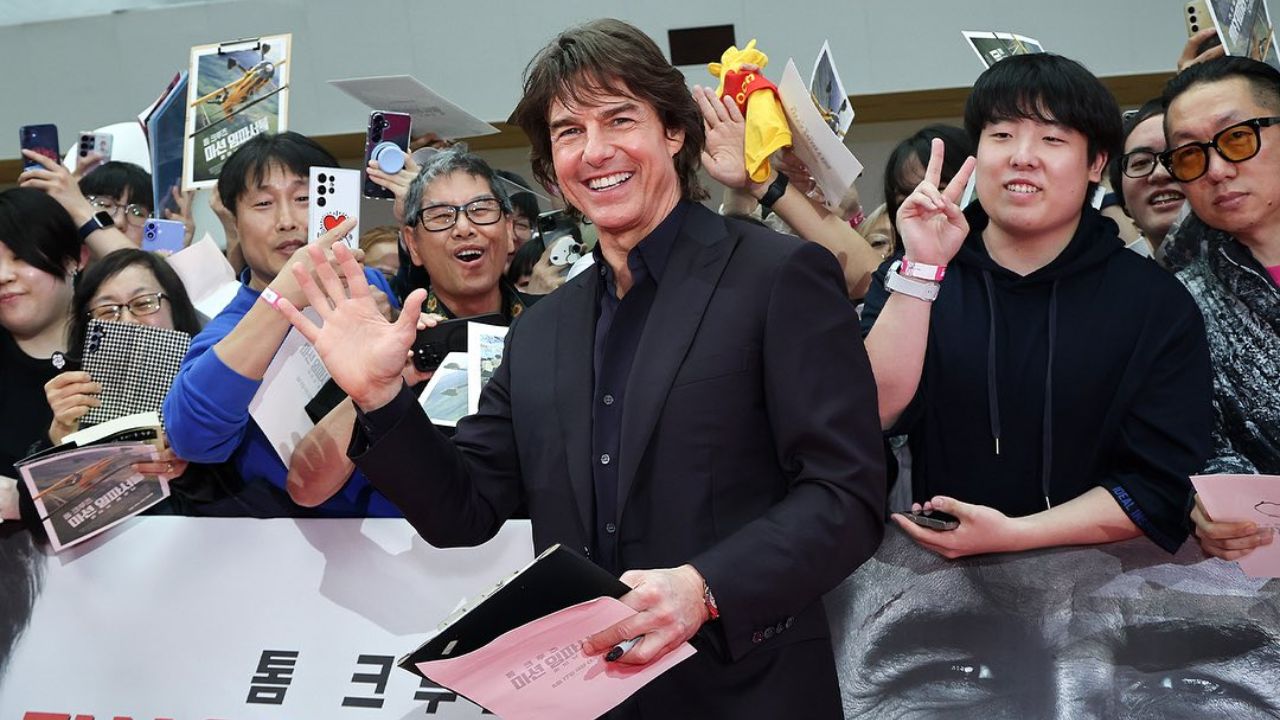 Fans van Tom Cruise zijn geschokt wanneer ze het hoogteverschil tussen ...