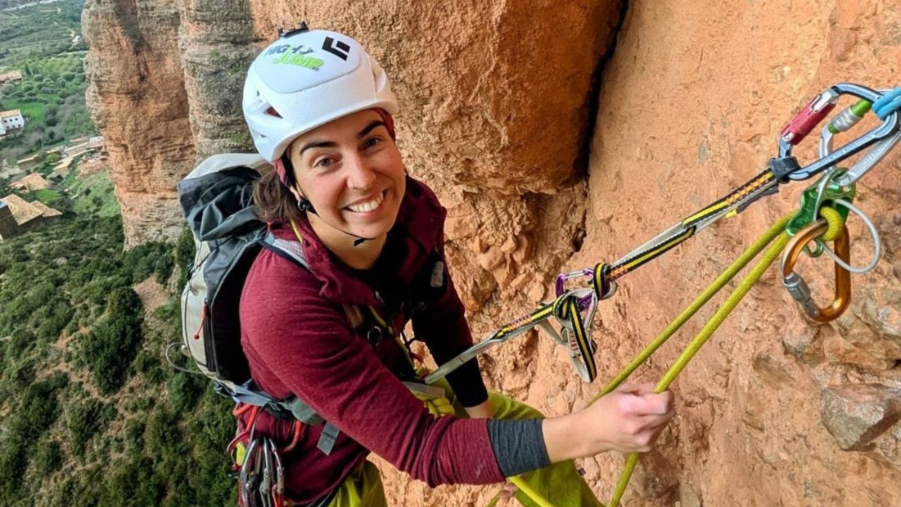 Spanyol tévés műsorvezető halálos balesetet szenvedett, miután leugrott ...