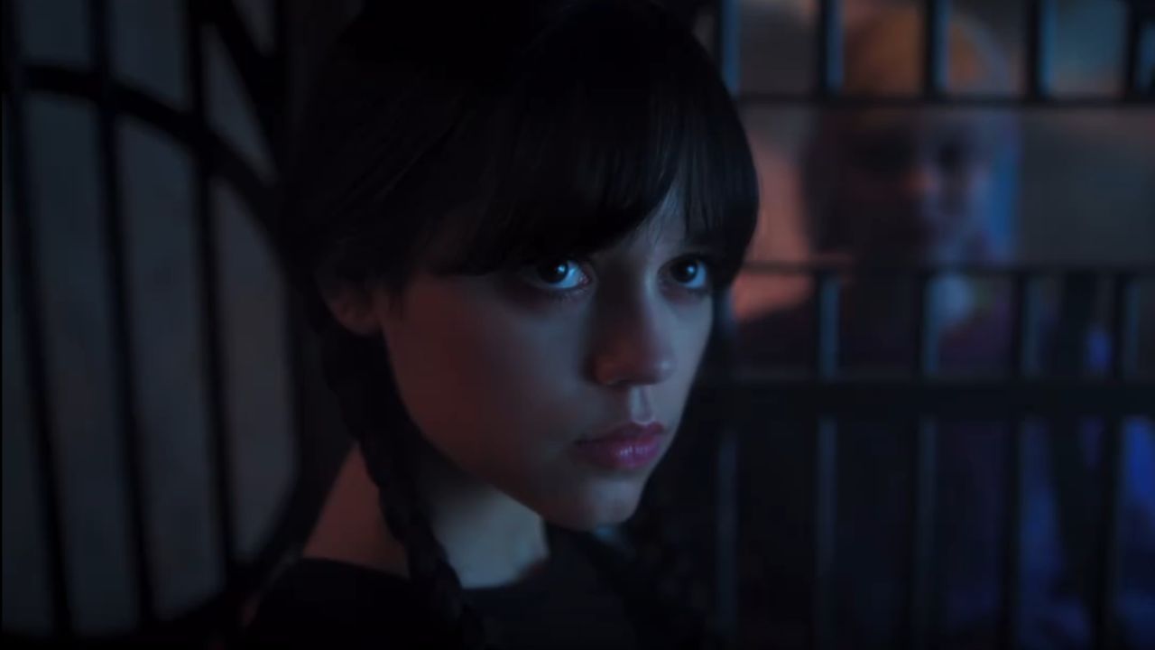 Les fans de “Wednesday” en colère contre Netflix après avoir divisé la ...