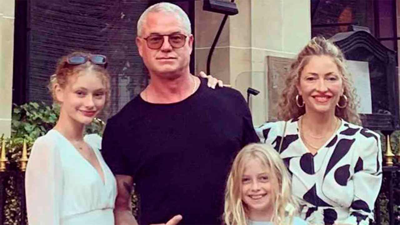 Rebecca Gayheart verrät, wie die Familie mit der degenerativen Krankheit ihres Mannes, des ...