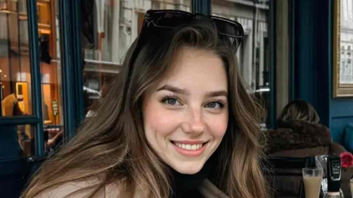 Une actrice générée par l’IA rencontre du succès sur les réseaux ...