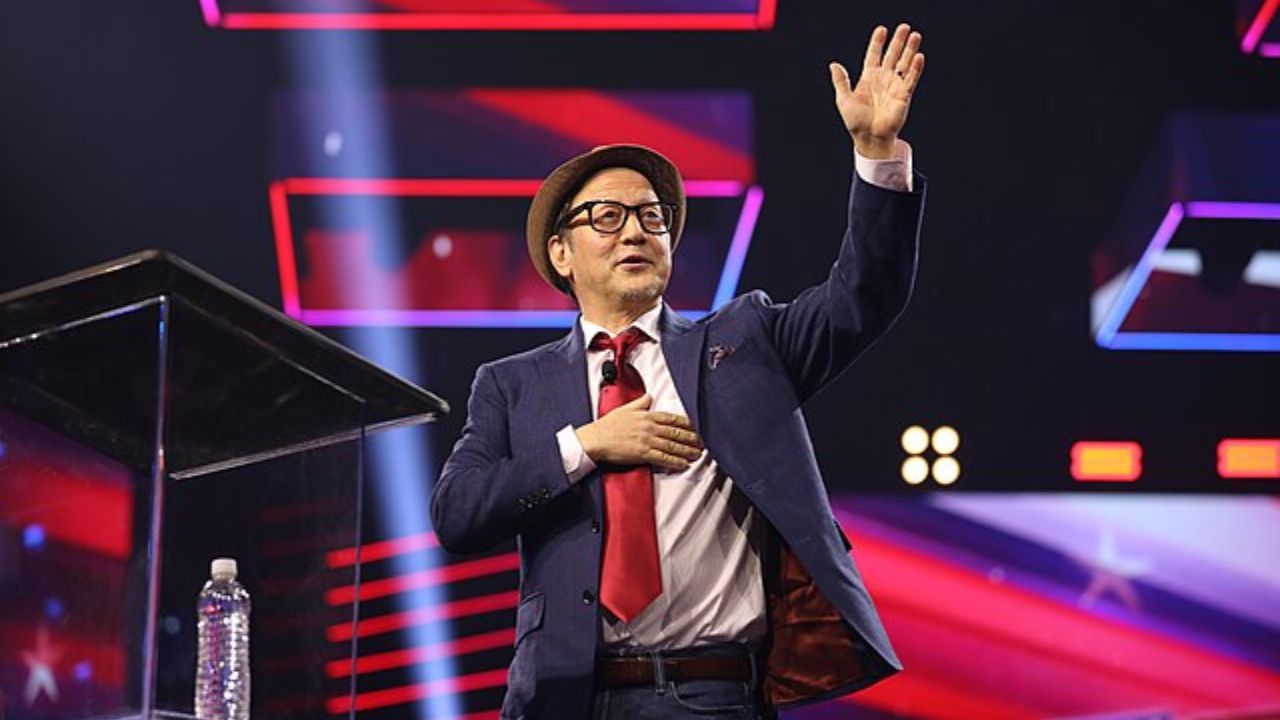 Rob Schneider appelle au rétablissement du service militaire ...